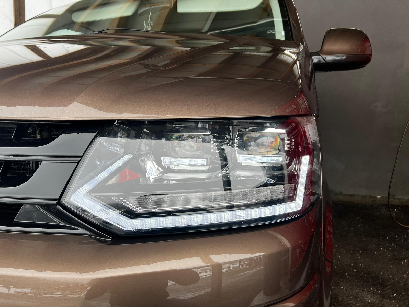 Voll LED Scheinwerfer Tagfahrlicht für VW T5 GP Facelift Bj. 10-15 Schwarz mit dynamischem LED ...